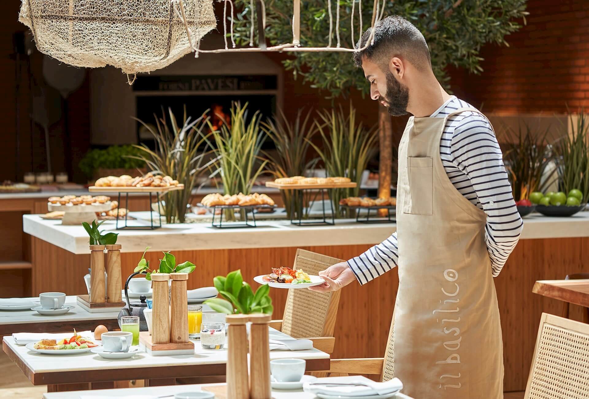 Free breakfast | Offers | PortoBay Teatro